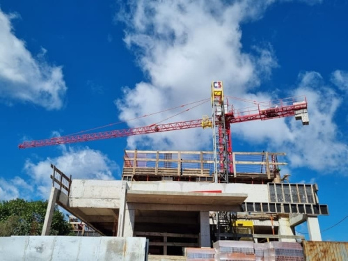 Grua Ascensional GC3 - C3 Equipamentos